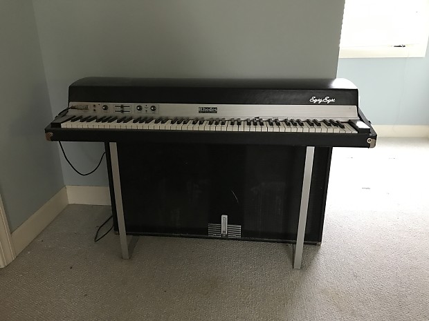 Rhodes Suitcase 88 1975 | Reverb