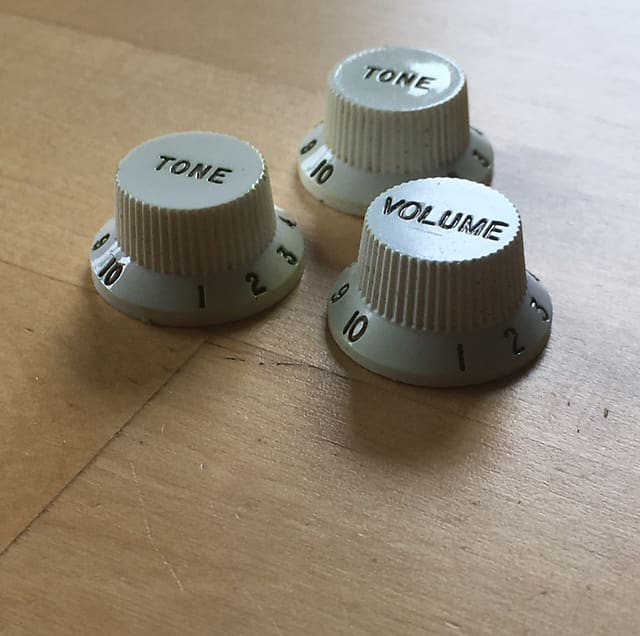 3 Vintage Style Strat Knobs Custom Aged Off White Relic | Reverb