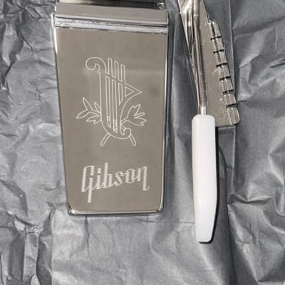 Engraved Long Maestro Vibrola Vibrato Lyre Chrome Tailpiece | Reverb