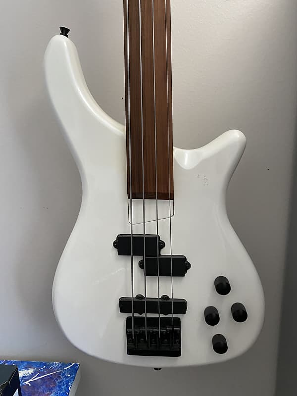 Rogue Series III Fretless bass guitar | Reverb