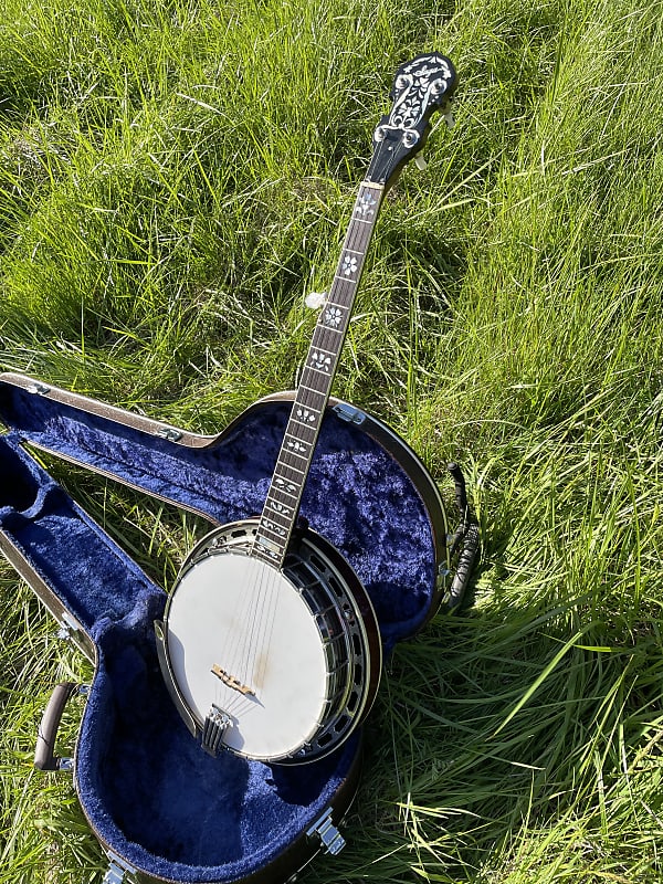1979 Saga Mastertone 5 string banjo W- OHSC | Reverb