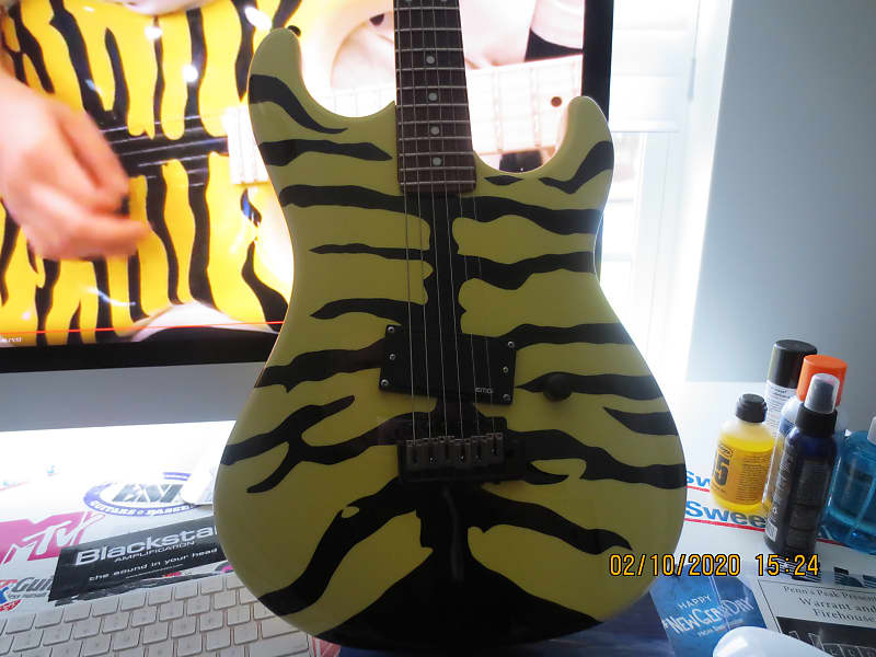 Kramer Baretta/George Lynch Custom paint Tiger .....Mint | Reverb