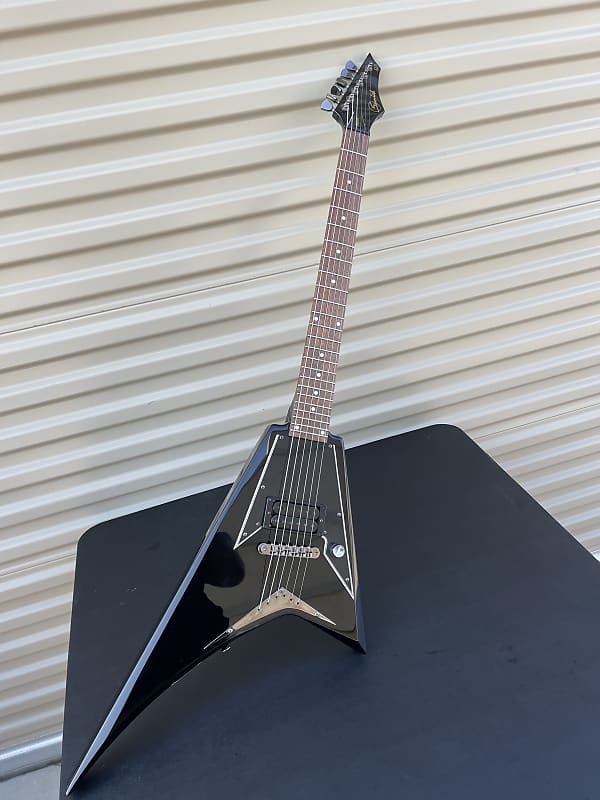 Samick JTR VERONICA VN-10 FLYING V STYLE GUITAR 2010 Black | Reverb