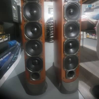 Paradigm Signature s8 v2 Floorstanding Speakers 2009 | Reverb