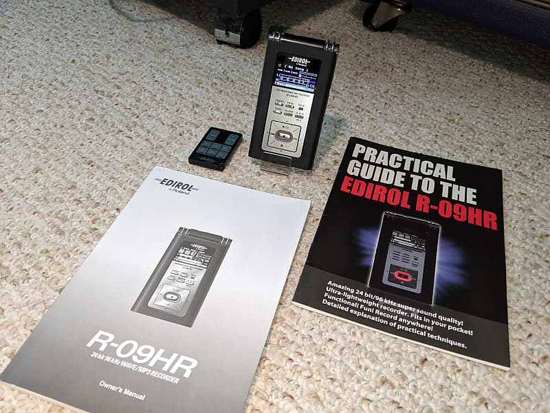 Roland Edirol R-09HR High Resolution MP3 / Wave Recorder | Reverb