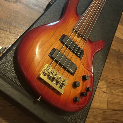 Yamaha TRB-5F 5 String Lined Fretless Active Bass 1997 Japan | Reverb