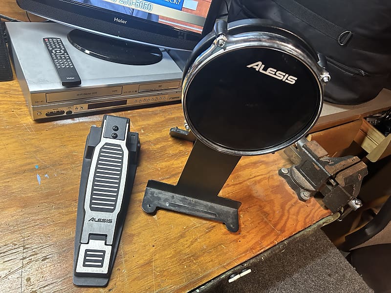 Alesis Bass drum | Reverb