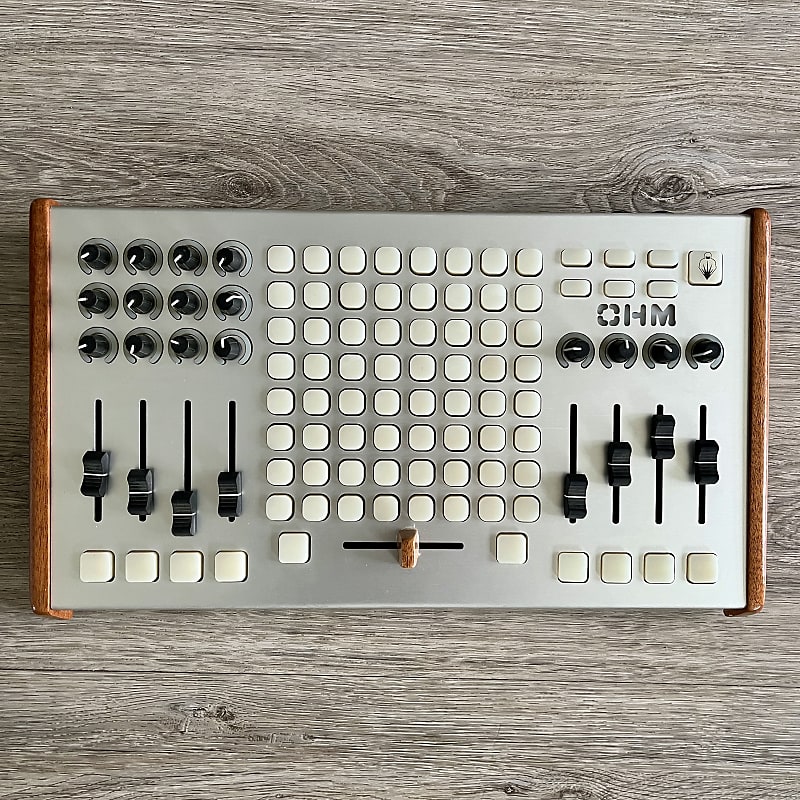 Livid Instruments Ohm RGB - Interactive/Customizable MIDI | Reverb