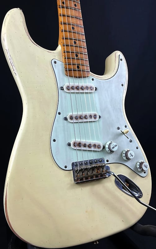 Custom/Hybrid Stratocaster, Relic, Aged Vintage White | Reverb