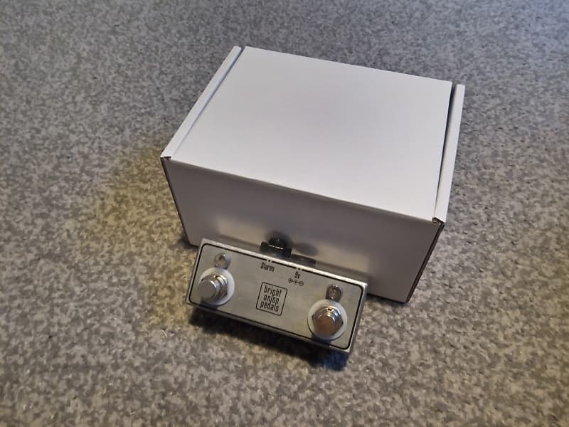 Bright Onion Pedals Mini Dual Latching Footswitch with | Reverb UK