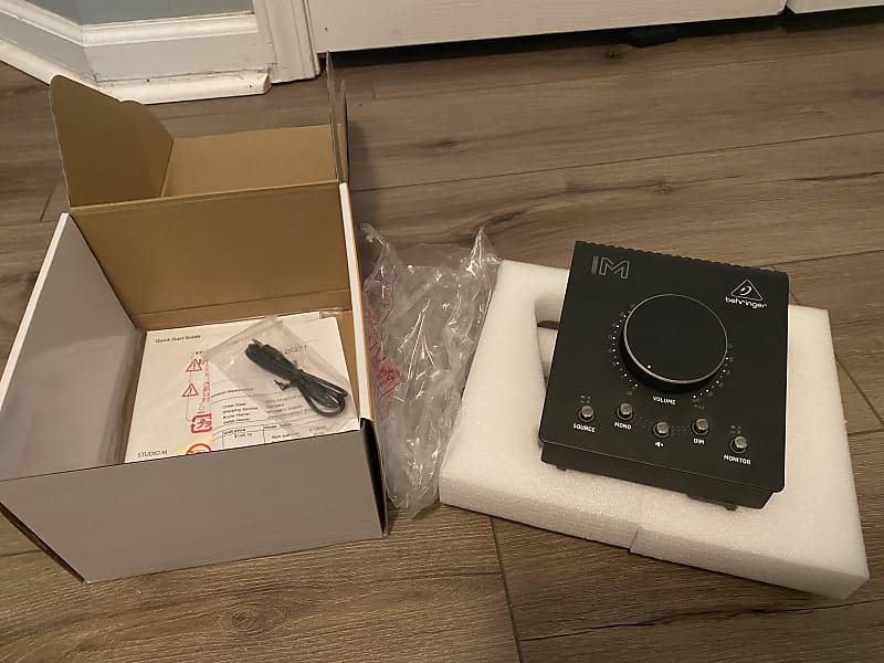 Behringer Studio M (Passive Studio Controller) | Reverb