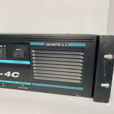 Peavey PV-4C Rack Mount Amplifier USA Made Great Shape | Reverb