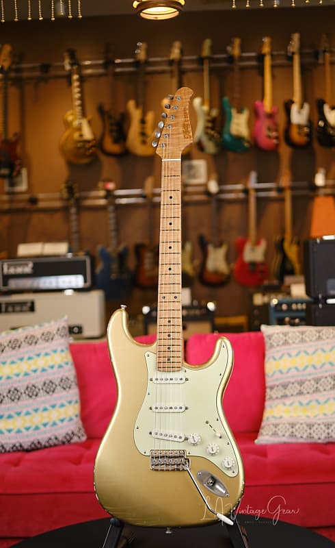 Xotic XSC1 S-Style Relic'd Electric Guitar - Aztec Gold | Reverb
