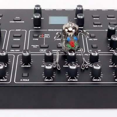 DSI Sequential Prophet REV2-8 Synthesizer Desktop + Wie Neu + | Reverb