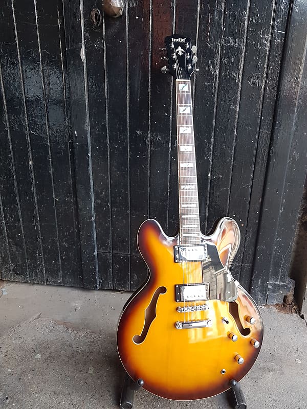 Indie Semi-Hollow (ES-335 style) - burst with | Reverb Deutschland