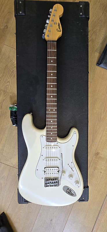 Encore Stratocaster 1990 - 1994 - White | Reverb