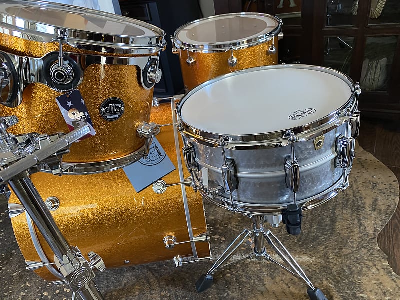 DW Performance Gold Sparkle Drum Set 9x13 -16x16 -18x2- | Reverb