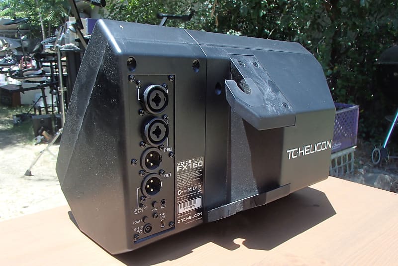 TC Helicon Voicesolo FX150 | Reverb