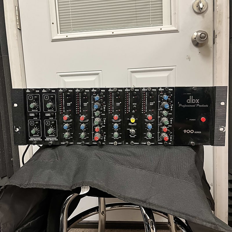 dbx 900 Series Lunch Box Rack Case + 1x 902 de-esser / 4x 903 | Reverb
