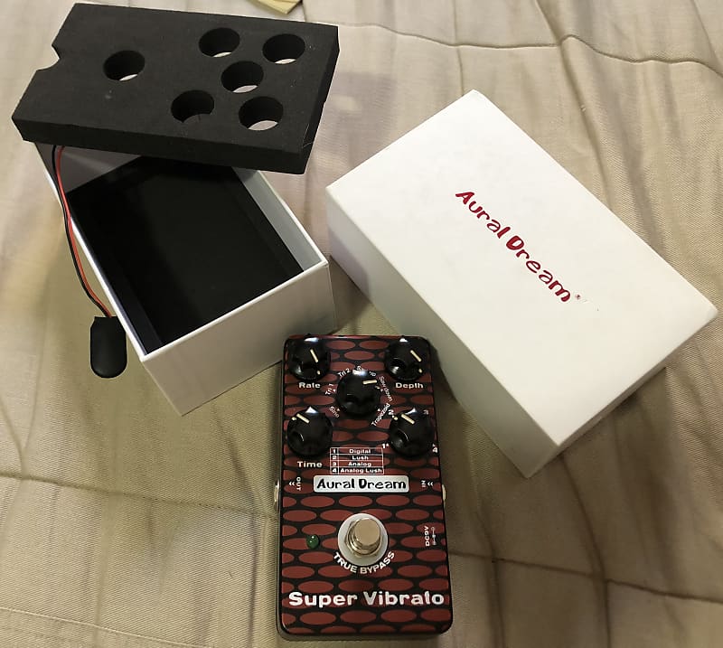 Aural Dream Super Vibrato pedal - Sine, Saw, Triangle, | Reverb