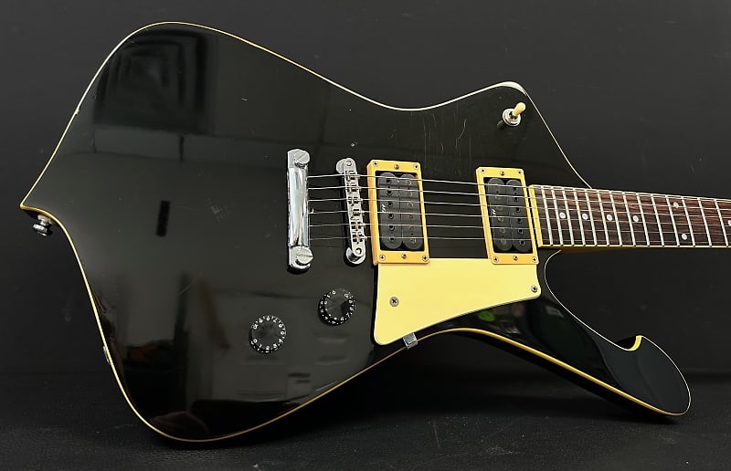 Ibanez Iceman IC300 1995 - Black w/ OHSC | Reverb Canada