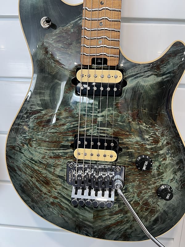 Peavey Peavey HP2 Burled Cobalt Burst True Temperament Frets | Reverb