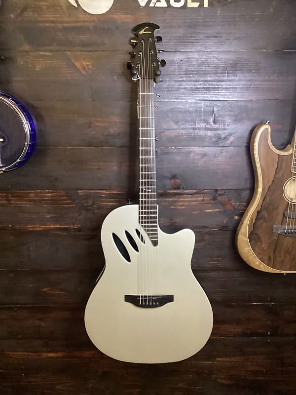 Ovation CC541 - Pearl | Reverb