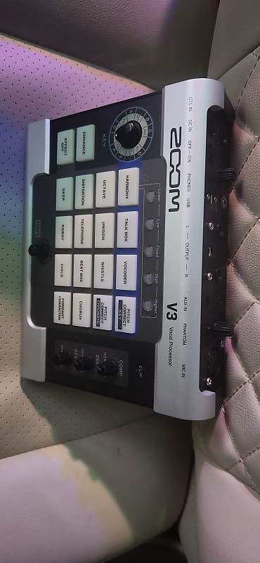 Zoom V3 Multi-Effect Vocal Processor USB Interface | Reverb Australia