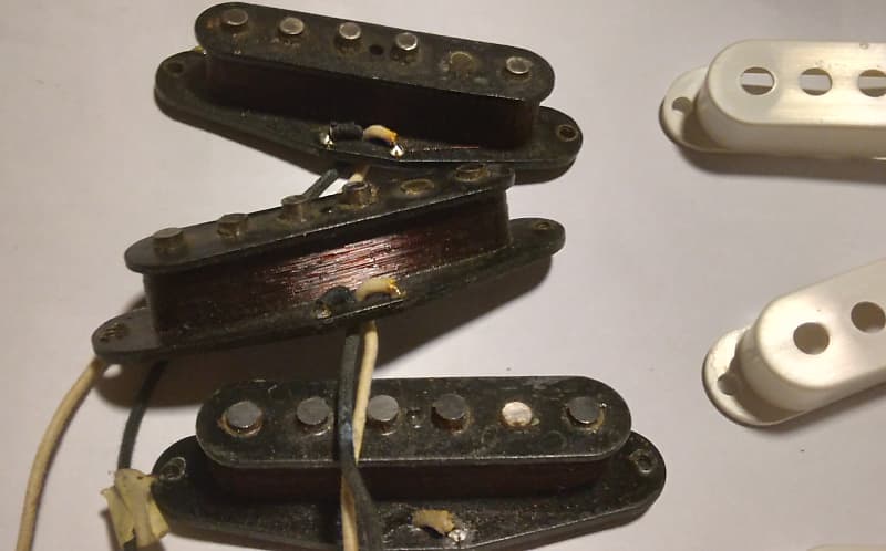 Red-Grey-Black bottom Fender Stratocaster 57/62 first 1982' - | Reverb