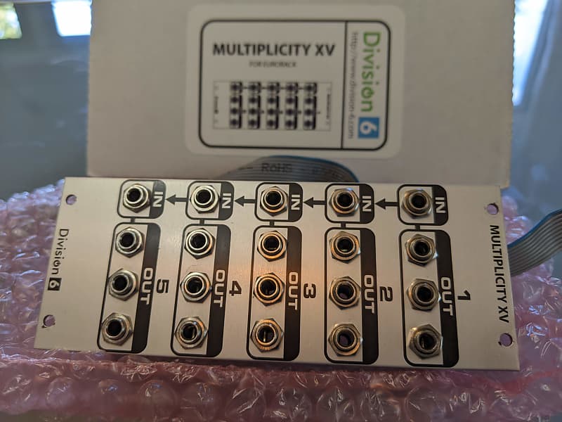 Division 6 Multiplicity XV Buffered Mult Silver | Reverb