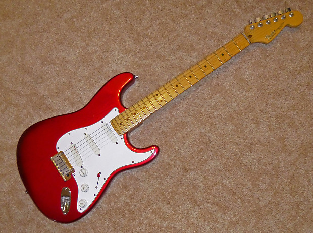 1993 / 1994 Fender Strat Plus Deluxe - Awesome Crimson | Reverb UK