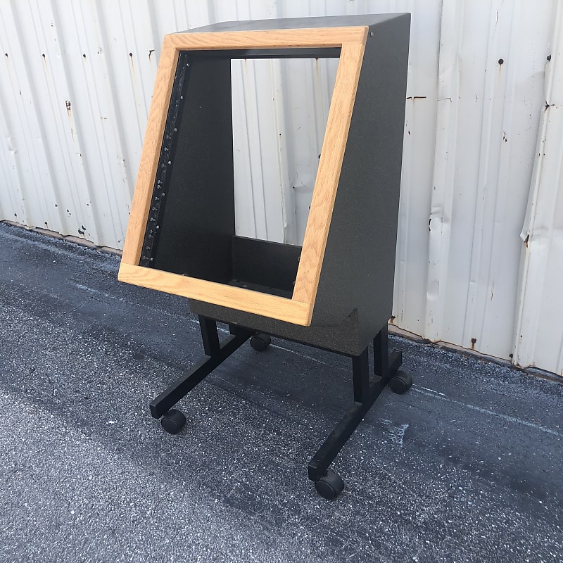 KK Audio UFX13 Studio Grade Rolling Effects Rack - 13 units | Reverb