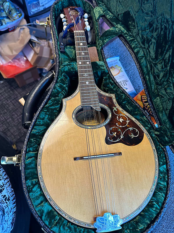 Regal Musical Instrument Company Style 2221 Superior Mandolin | Reverb