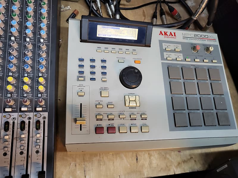 Akai Mpc 2000xl 90s - Grey | Reverb UK