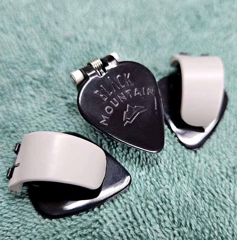 Black Mountain Picks Grey, Medium 2023 - Grey | Reverb Canada