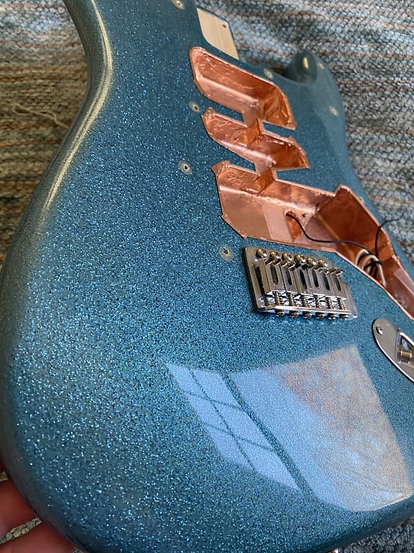 Squier FSR Stratocaster 2016 Candy Blue Sparkle | Reverb