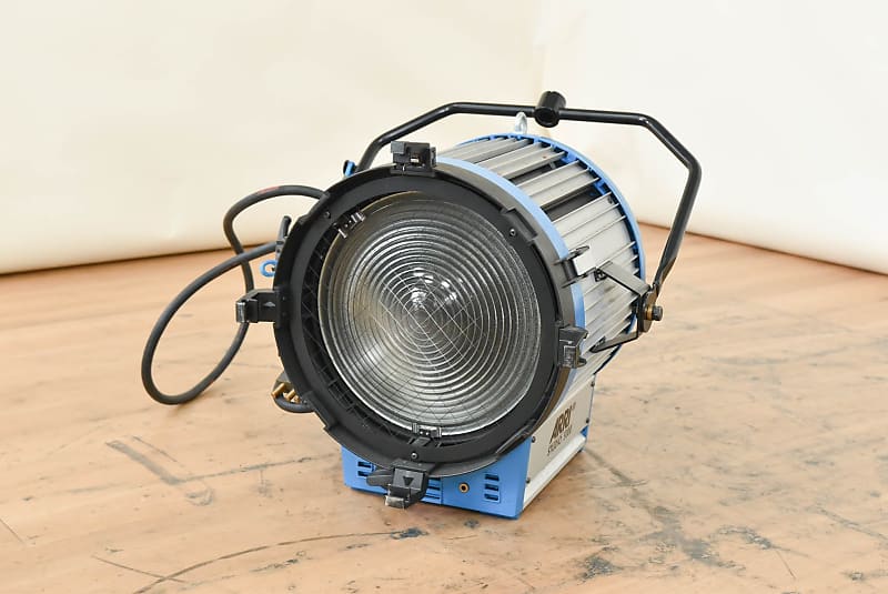 ARRI Studio 5000 Tungsten Fresnel Spotlight CG00WKG | Reverb