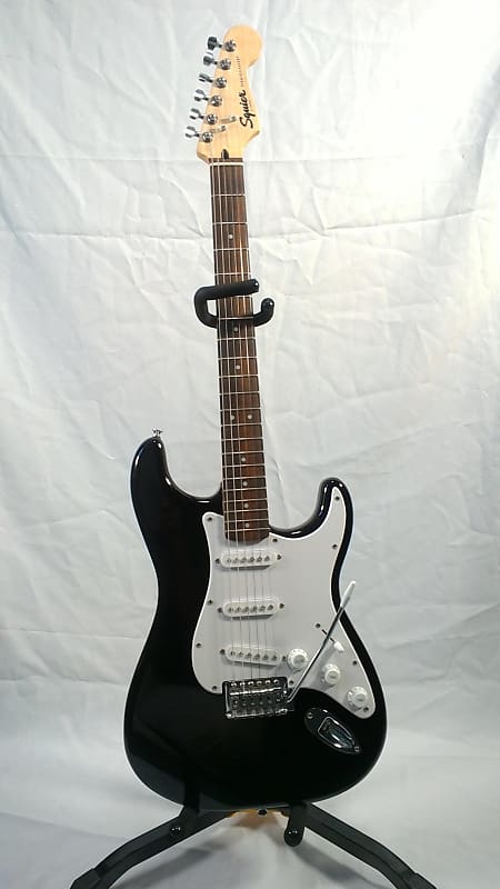 Fender Squier Stratocaster (Used) | Reverb