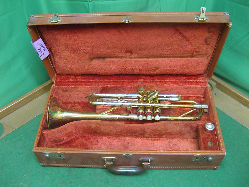 Getzen Super Deluxe Trumpet - Reconditioned - Original Case | Reverb