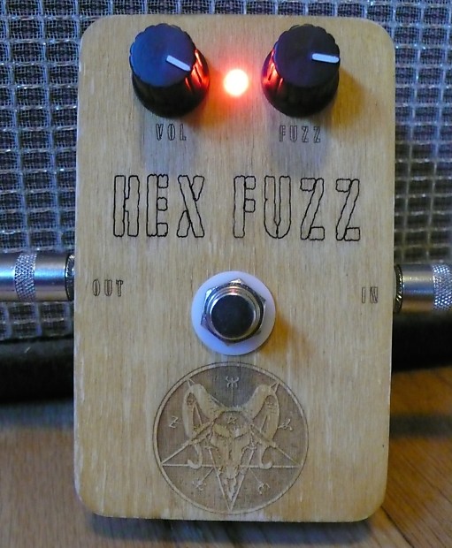 Dark Cat Hex Fuzz Boutique Guitar Effects Pedal | Reverb UK