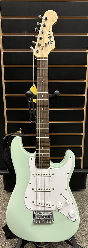 Squier Mini Stratocaster | Reverb