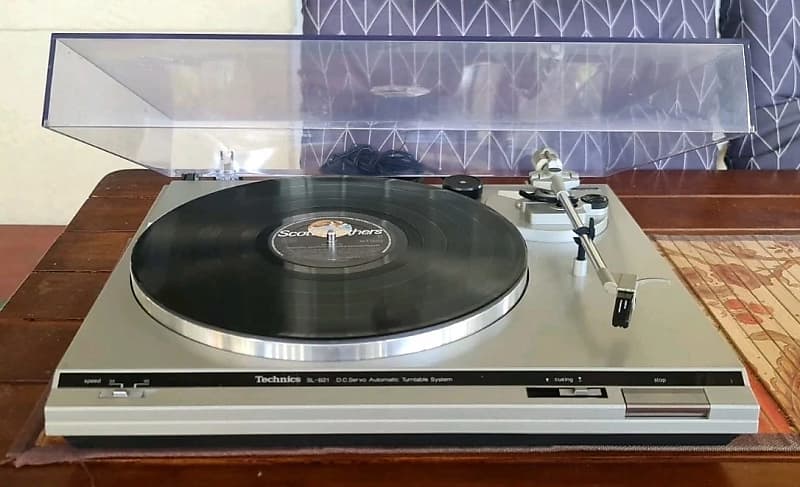 VINTAGE TECHNICS STEREO TURNTABLE/33/45 SPEED/MADE IN JAPAN | Reverb