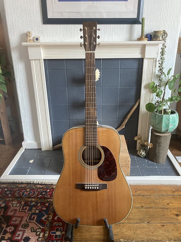 Sigma DR-28V with Martin Hardcase and K&K mini preamp | Reverb