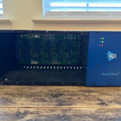 API 500-6B 6-slot 500 Series Lunchbox Bundle with Radial | Reverb