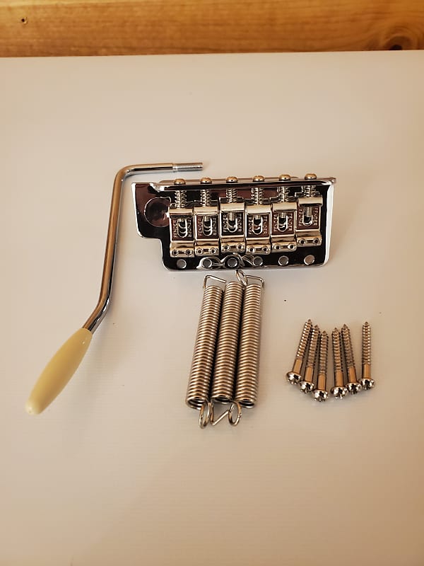 Fender 6-Saddle Vintage-Style Synchronized Tremolo, Arm, | Reverb