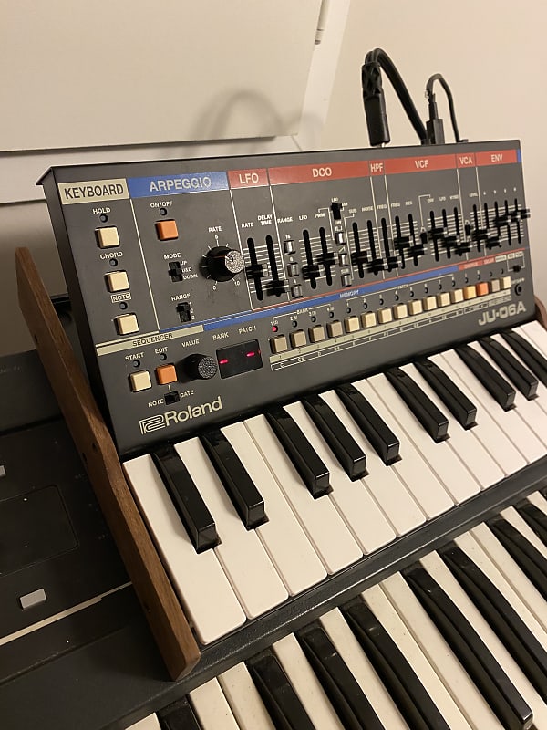 Roland JU06a | Reverb
