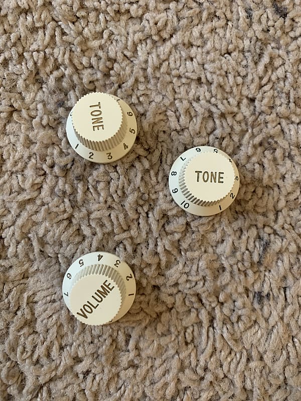 Fender Stratocaster Volume/Tone Knobs (White) | Reverb