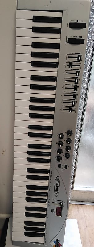 M-Audio Midiman Radium MIDI Controller Keyboard 61 Keys | Reverb