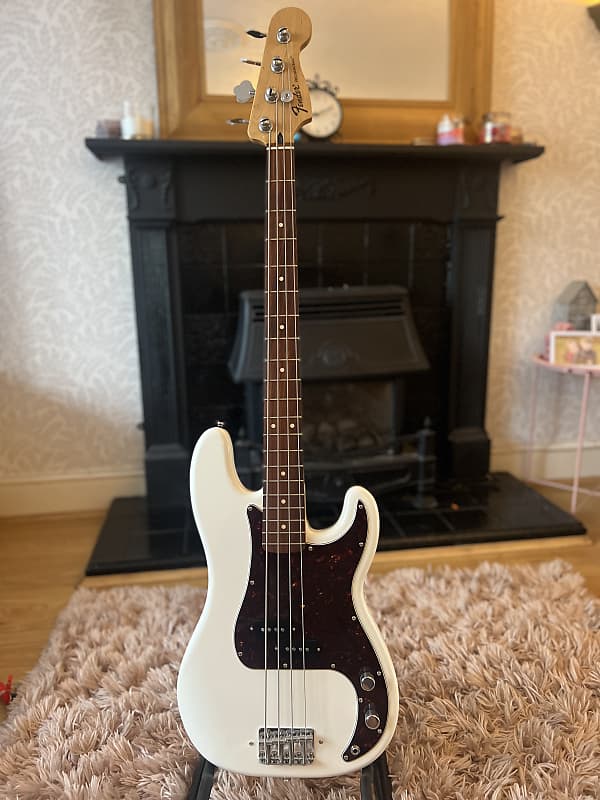 Fender 4 String Precision Bass, 2017, White, Tortoiseshell | Reverb