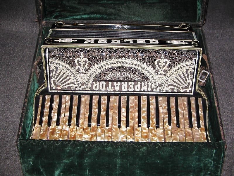 Vintage 4/5 Reed Italian Accordion for Parts / Repair | Reverb